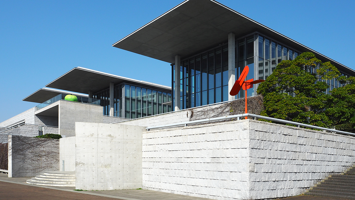 複雑多様な空間体験で芸術を融合する「兵庫県立美術館」 | PANDA Chronicle